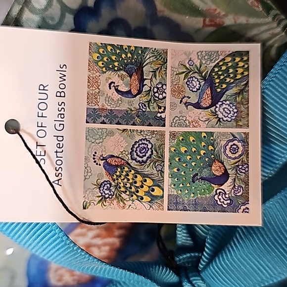 prima design | Accents | Nwt Set Of 4 Peacock Assorted Glass Blows ...